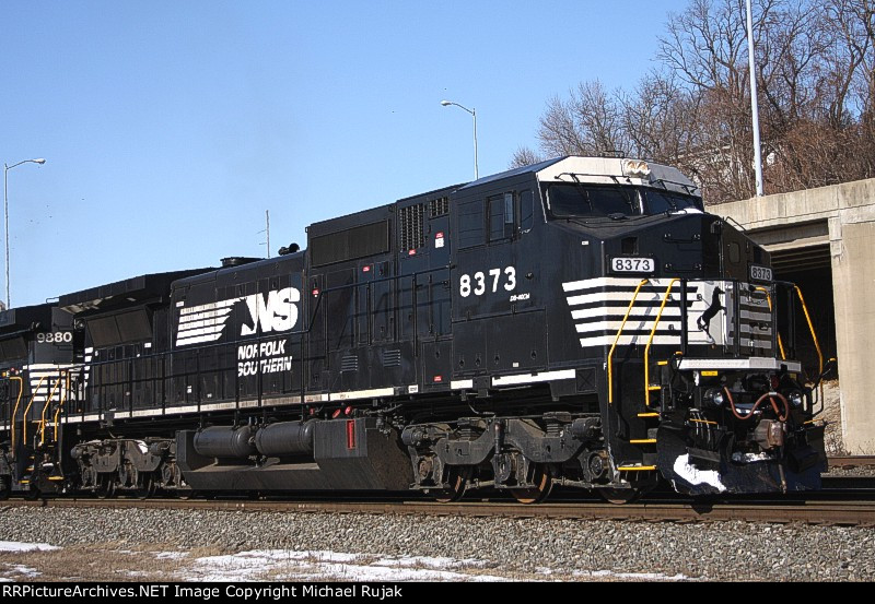 NS 8373